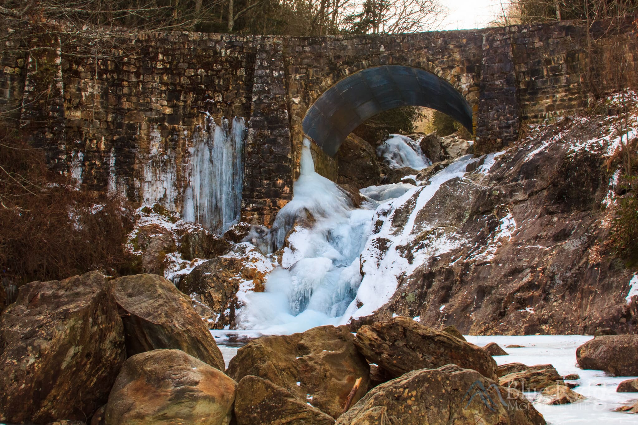 Top Frozen Waterfalls to visit in the Blue Ridge