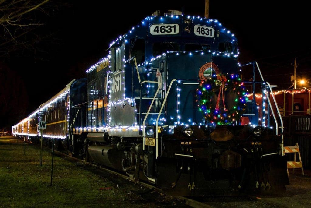 4 Amazing Christmas Train Rides in the Blue Ridge Mountains