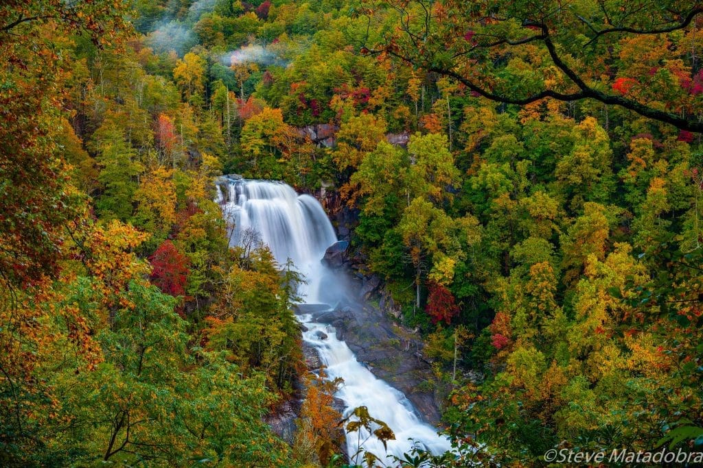 11 Top Autumn Waterfalls to Visit in the Blue Ridge Mountains