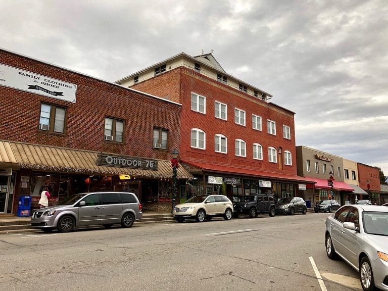 Highway 64 NC Waterfall Byway Scenic Drive