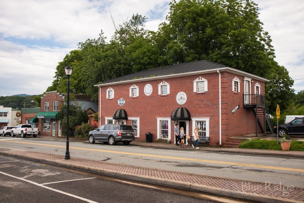 11+ Best Restaurants in Ellijay GA