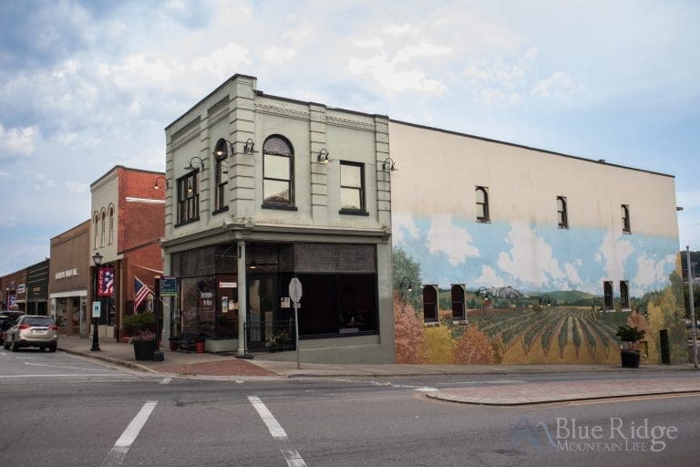 15+ Things to do in Mount Airy North Carolina - Mayberry and so much more!