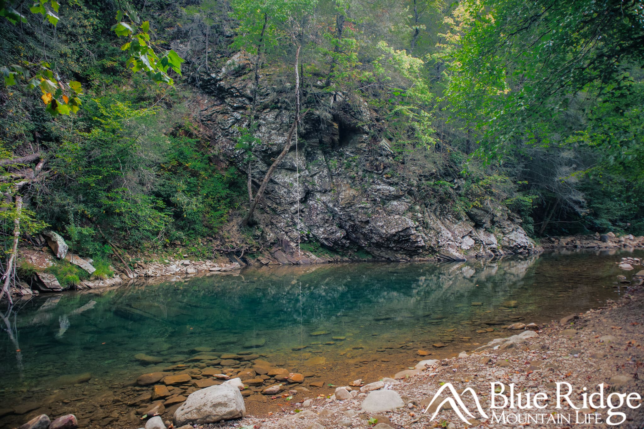 Hiking Devil’s Bathtub in Virginia: What to Expect